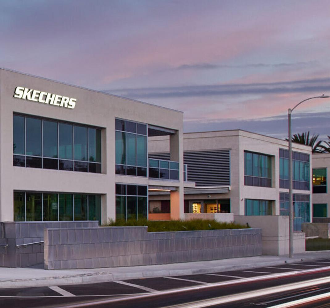 New NOSOTROS – Skechers Store